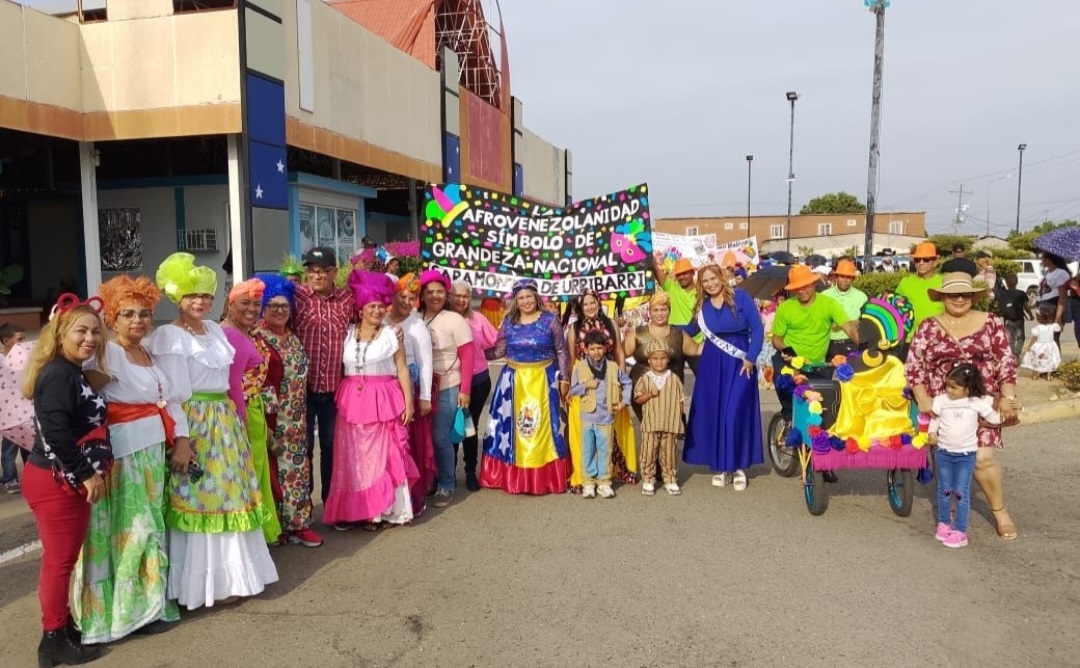 En Simón Bolívar//24 instituciones educativas participaron en el desfile pedagógico escolar 2025